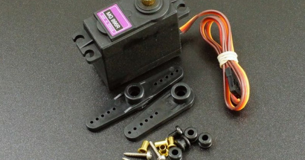 MG996R 180° METAL GEAR SERVOMOTOR